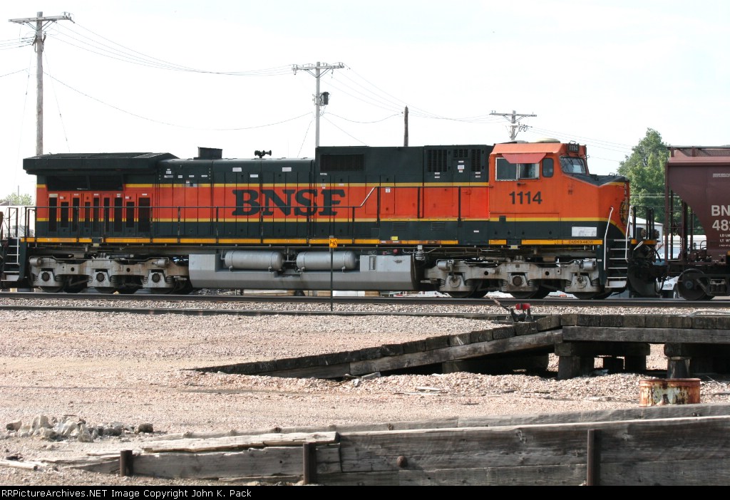 BNSF 1114